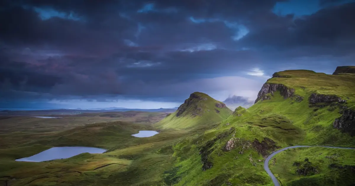 What to Wear in Scotland: A Guide for All Seasons